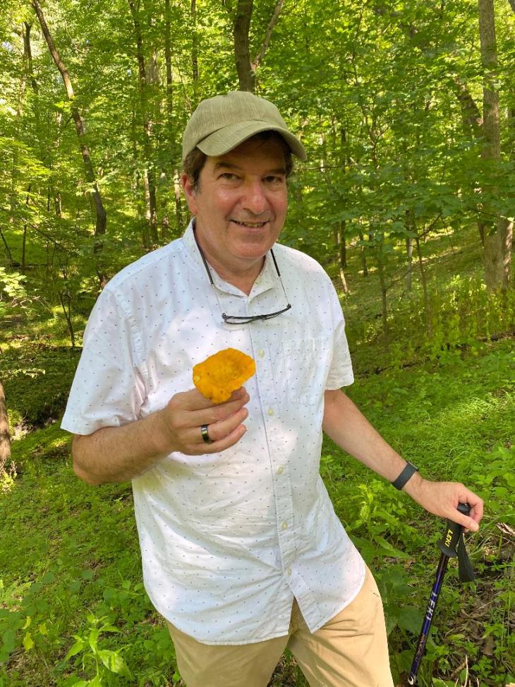 “We’re all world citizens in the boneyard.” A conversation with Robin ...